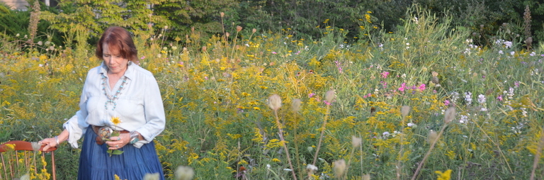 Meet Molly Larkin - Live a Balanced Life with Health and Inspiration